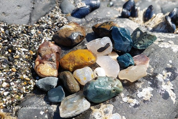 Agate Characteristics, Varieties, and Identification